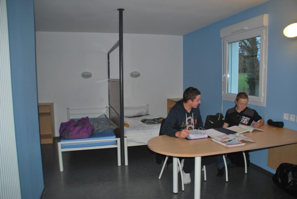 Les élèves optent pour des études en internat - The Daily Breizh